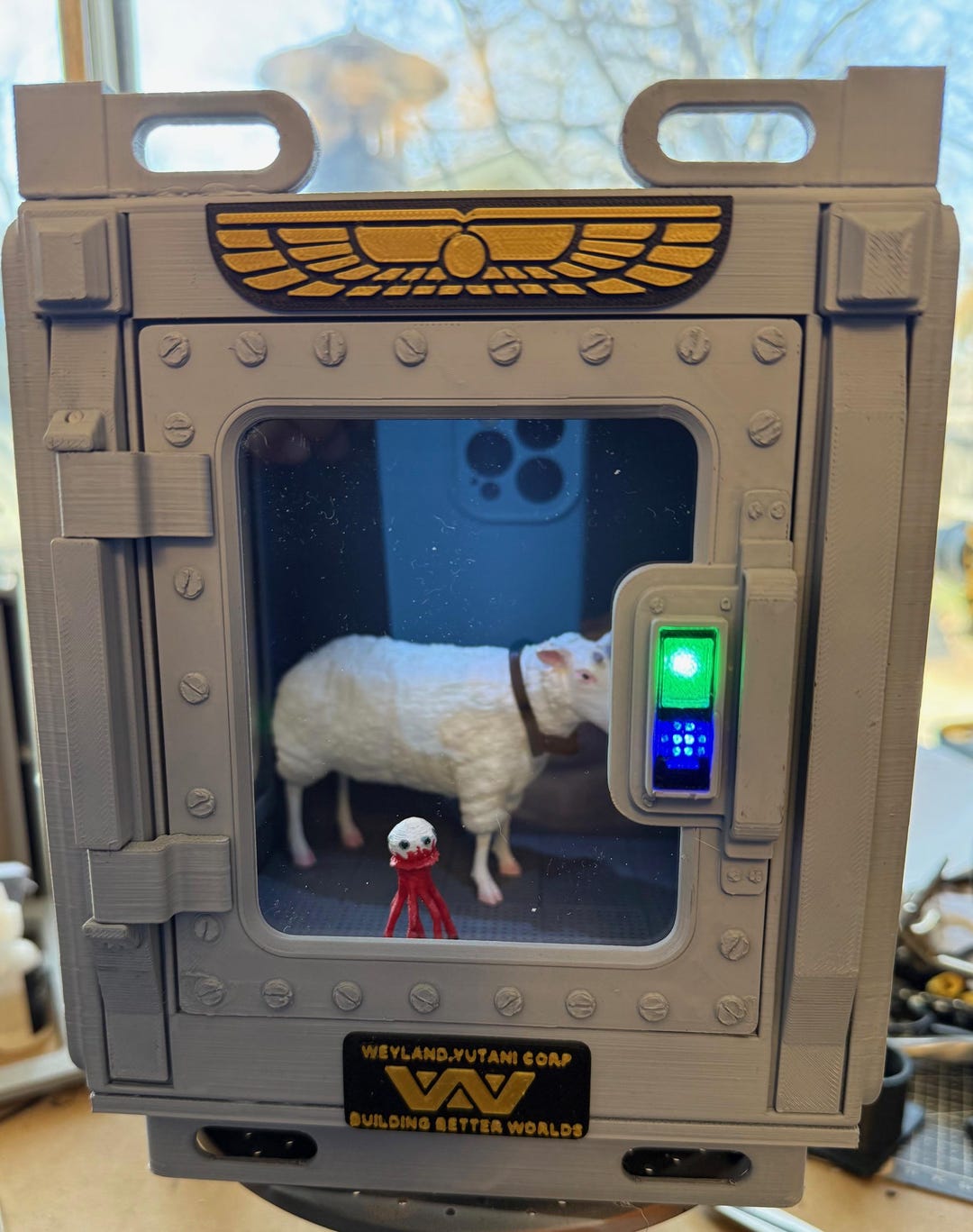 Alien Earth Containment Chamber T. Ocellus and Sheep W/led Lighting ...