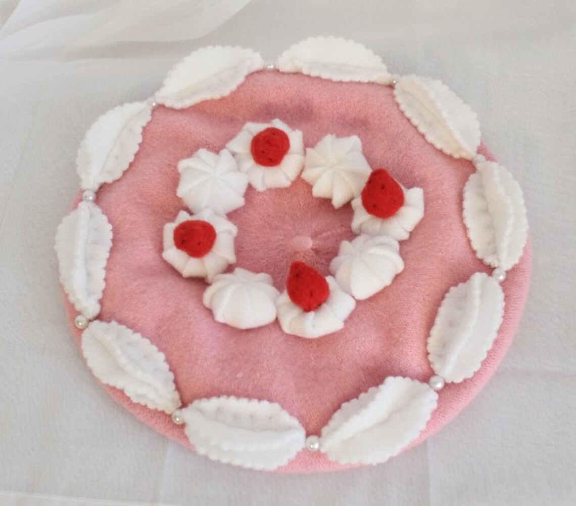Made to Order: Cake Beret - Etsy