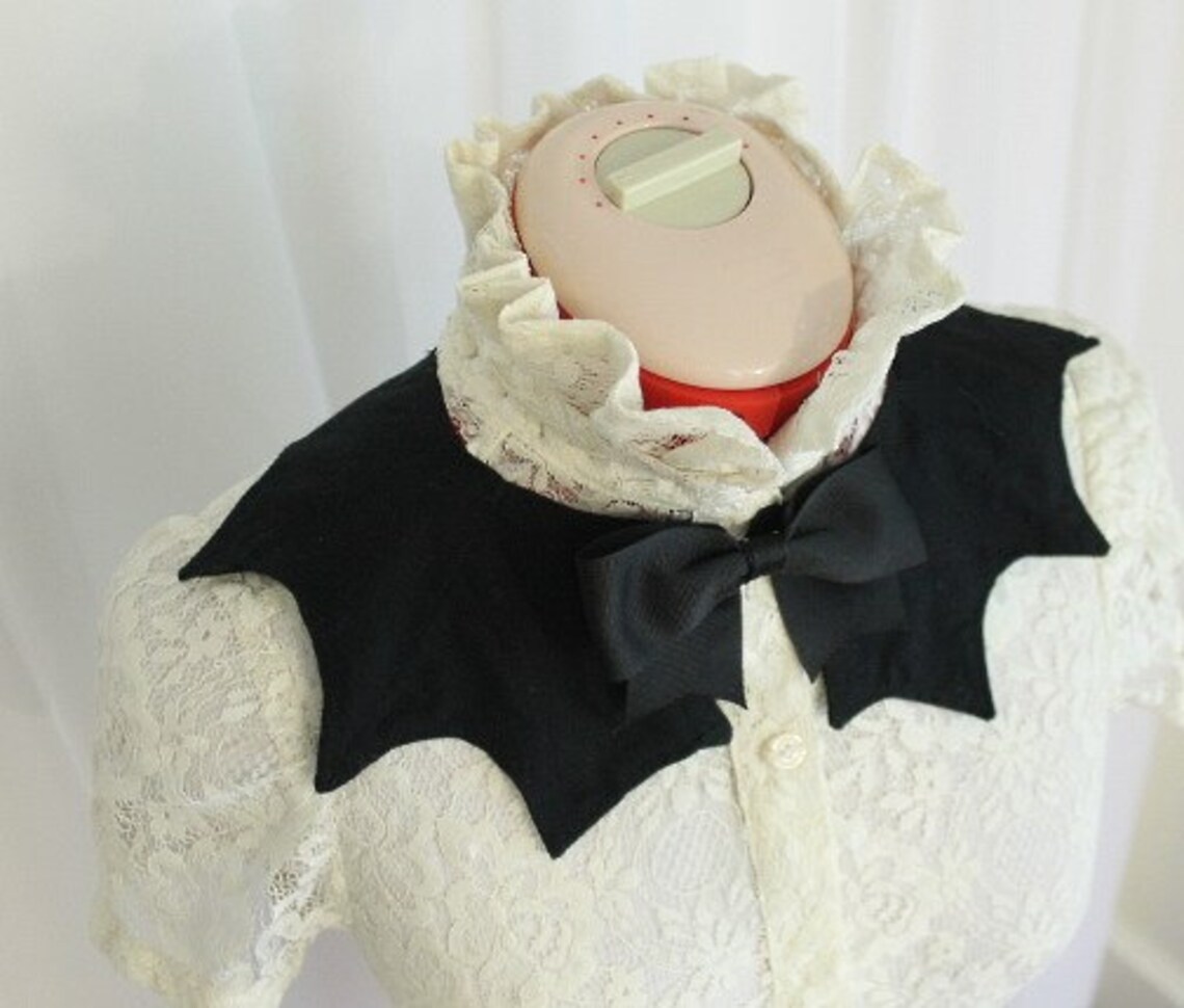Made to Order: Batwing Collar - Etsy