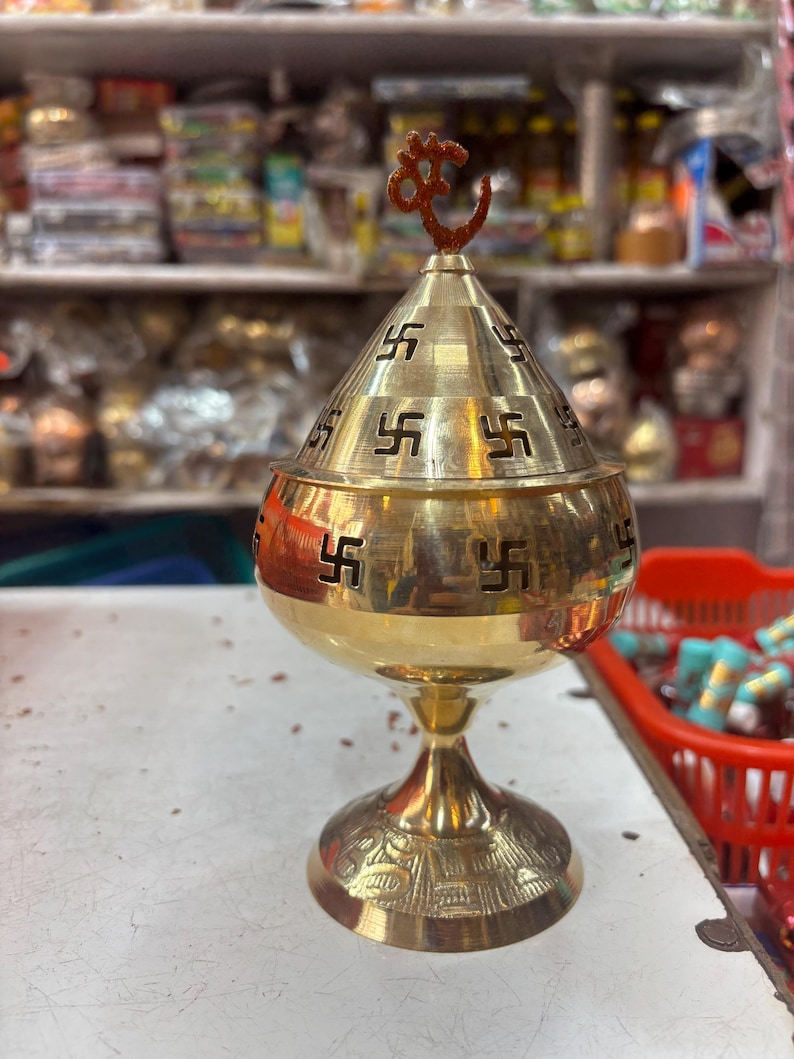 Brass Diya With Dome Cover, Om and Swastik Design I Hindu Pooja Oil ...