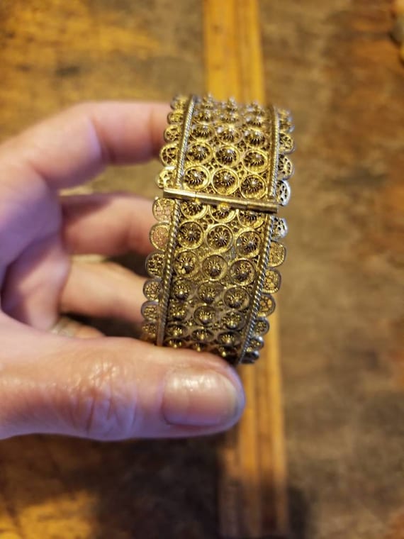 Vintage closed cuff with clasp bronze fancy detailed … - Gem