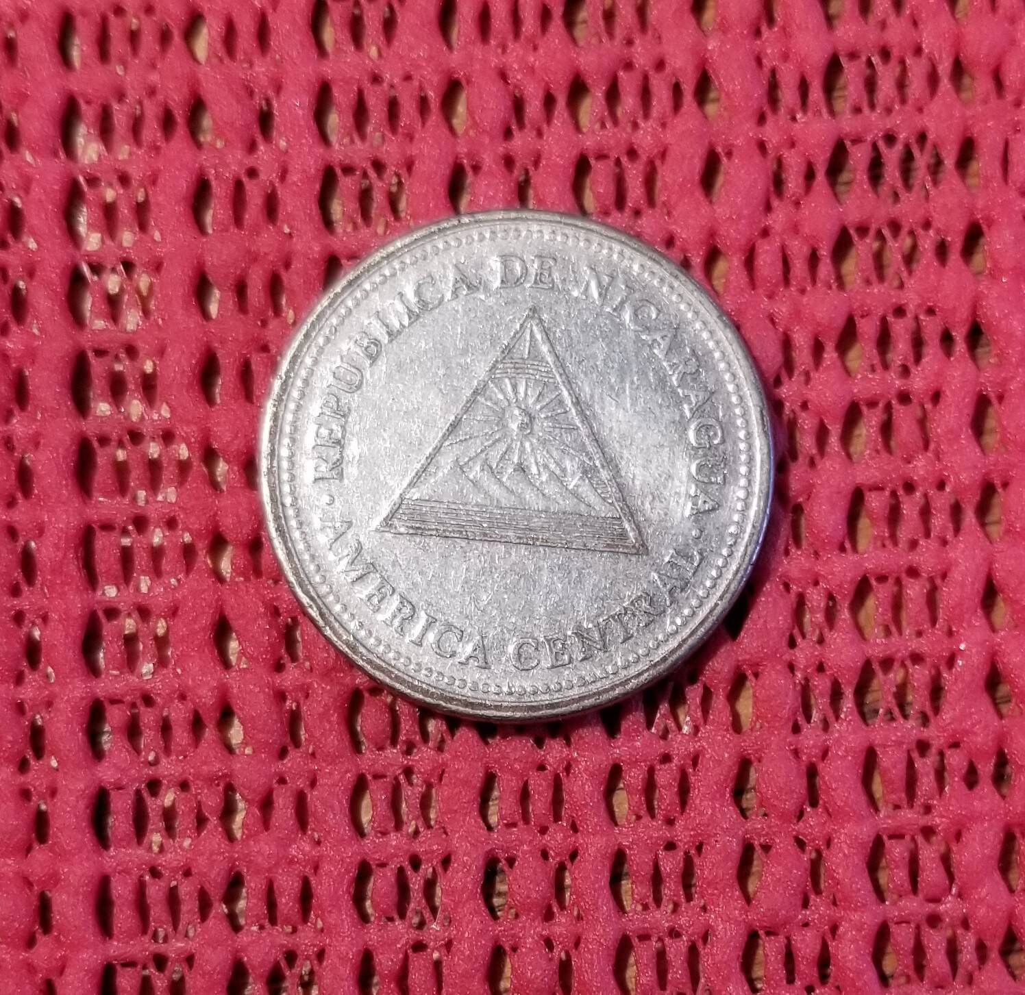 Republic of Nicaragua 1 Cordoba Pyramid Coin - Etsy UK