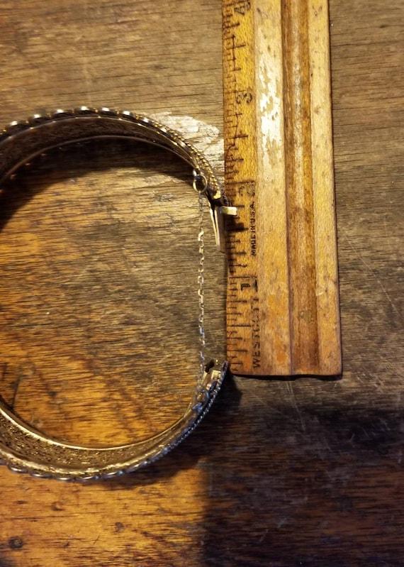 Vintage closed cuff with clasp bronze fancy detailed … - Gem