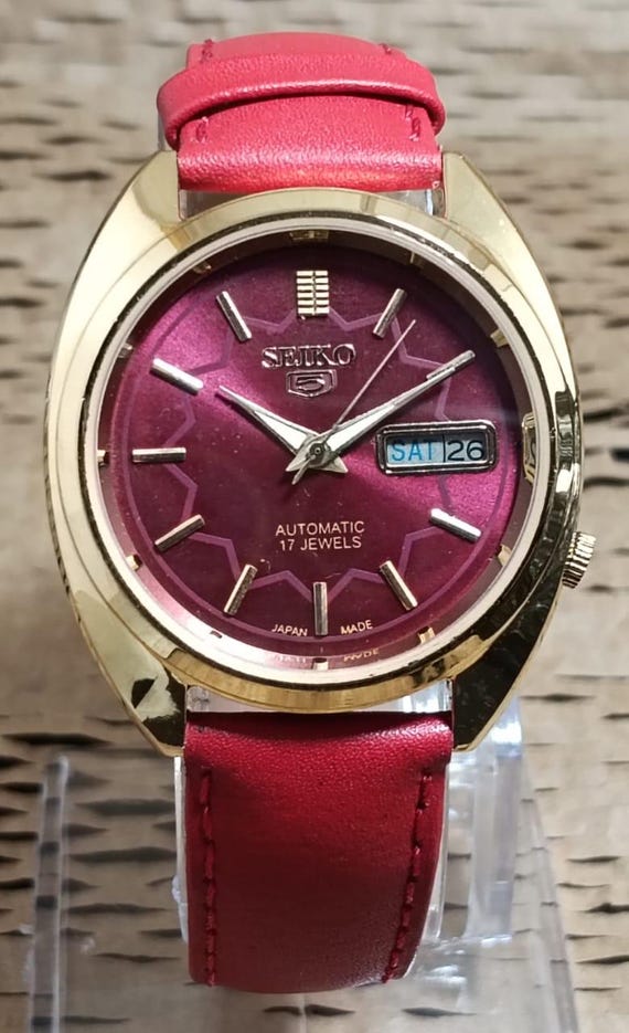 Vintage Seiko 5 Automatic Red Dial Day Date Men's Lea… - Gem