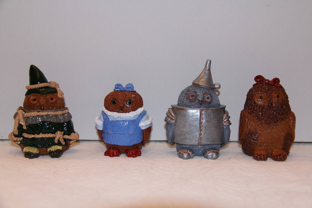Wizard of Oz Owl Figurines, Acrylic Painted Resin Ornaments, Set of 4 ...