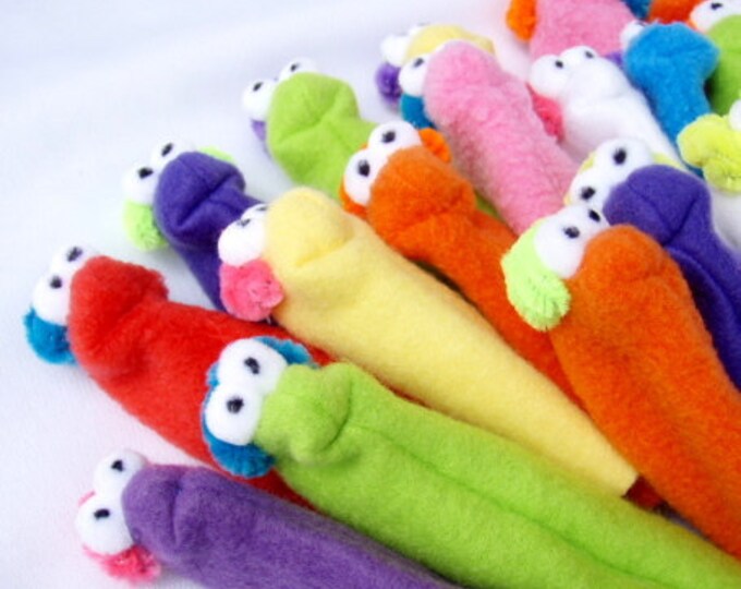 Finger Puppets Set of 4 - FREE US SHIPPING - Fuzzy Children's Toy - Etsy