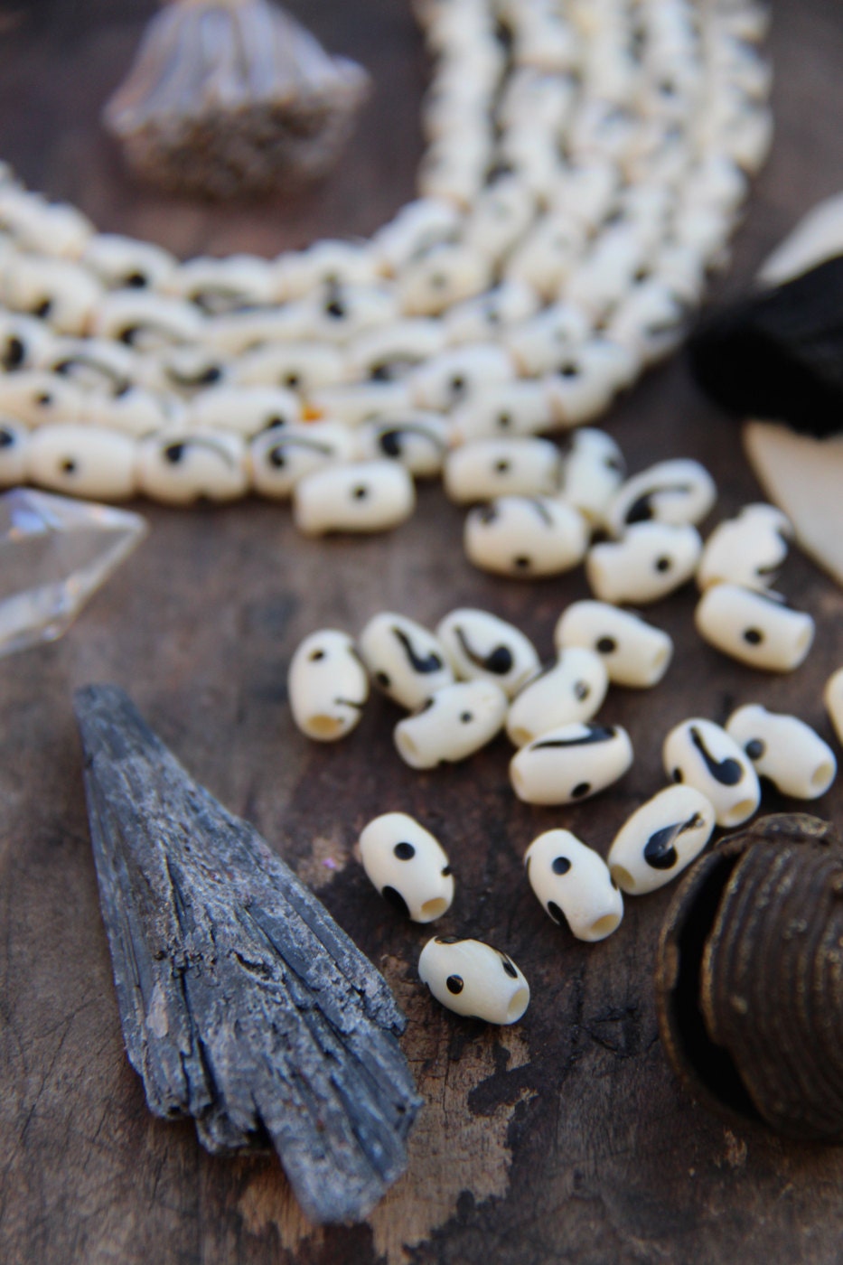 Cream Barrel : Hand Painted Comma Bone Beads 6x8mm 22 Large - Etsy