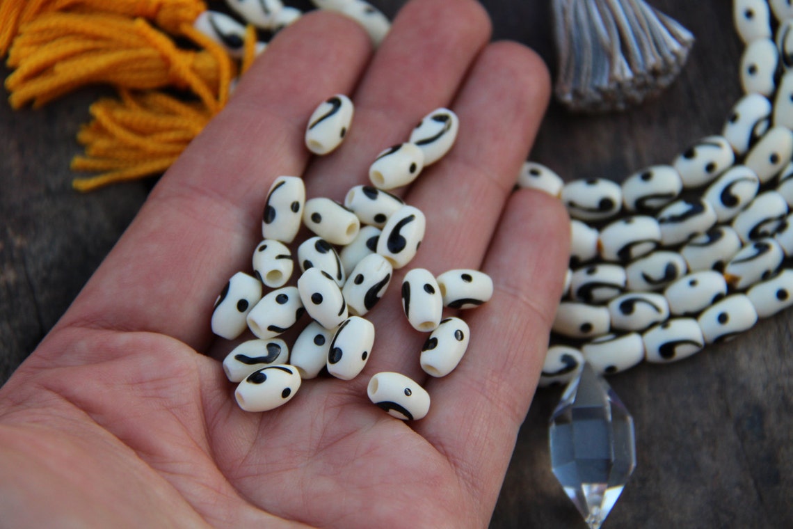 Cream Barrel : Hand Painted Comma Bone Beads 6x8mm 22 Large - Etsy