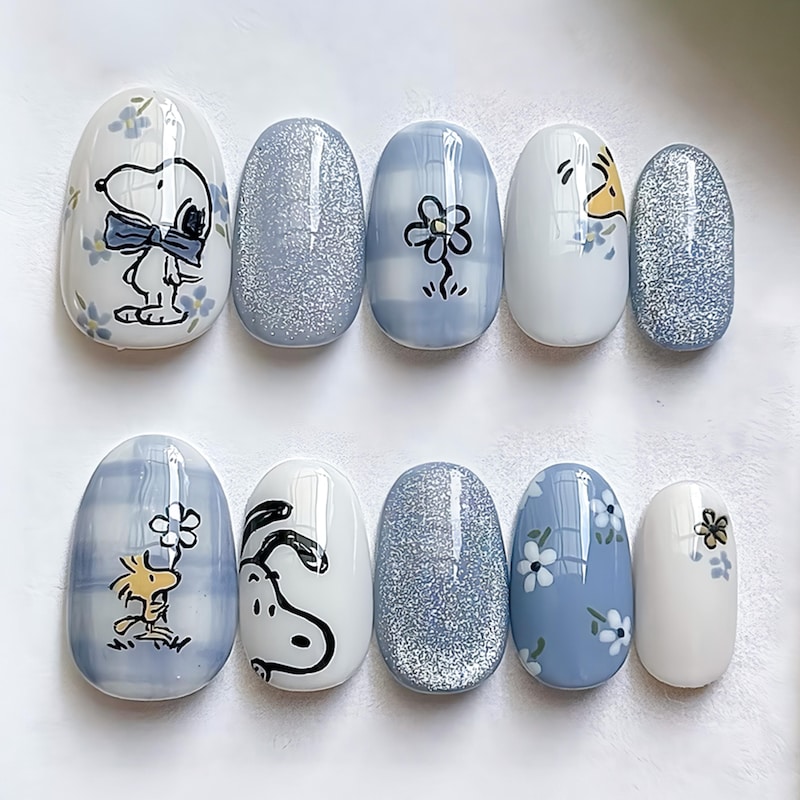 Snoopy Press on Nail Set - Etsy