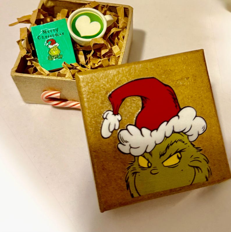 Miniature Christmas the Grinch Theme Gift Box With Miniature(s) Inside ...