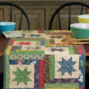 Book - Table-runner Roundup Compiled by Amelia Johnson - 13 Quilted ...