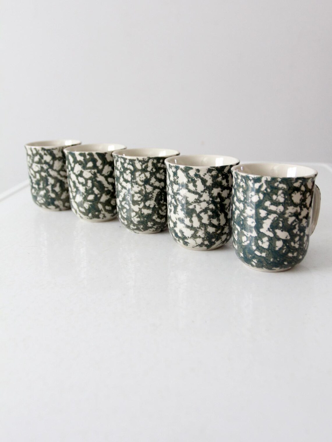 Vintage Folk Craft Green Spongeware Mugs Set of 5 Mugs - Etsy