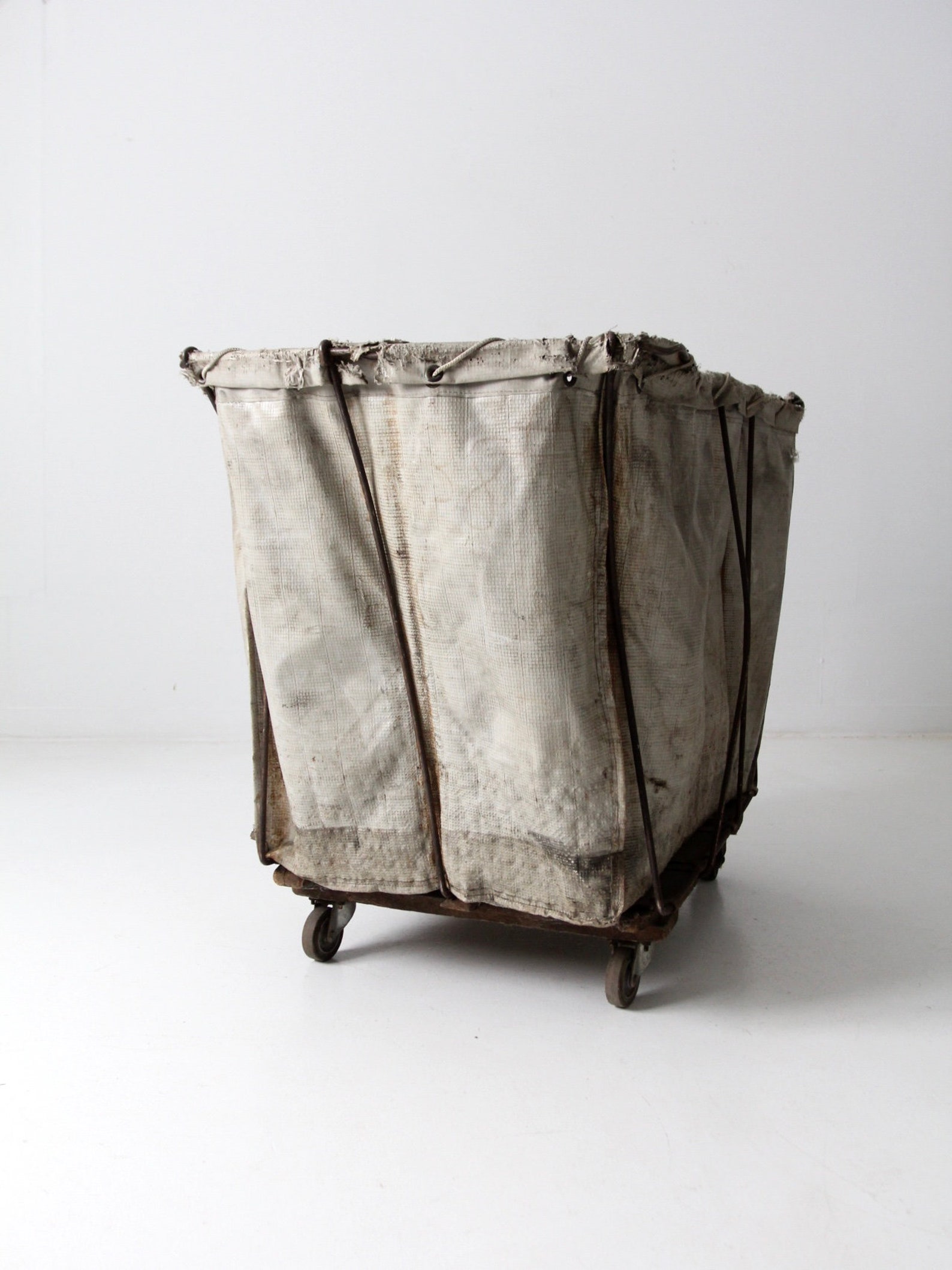 Vintage Shamrock Meese Laundry Cart - Etsy