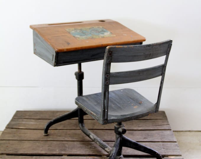 Vintage School Desk // Children's Desk - Etsy