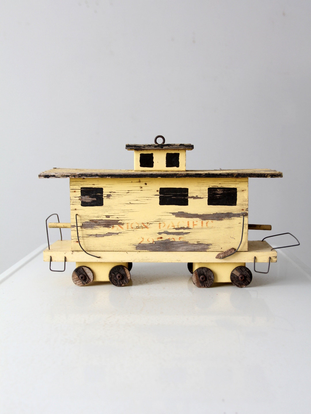 Vintage Train Caboose Bird House - Etsy