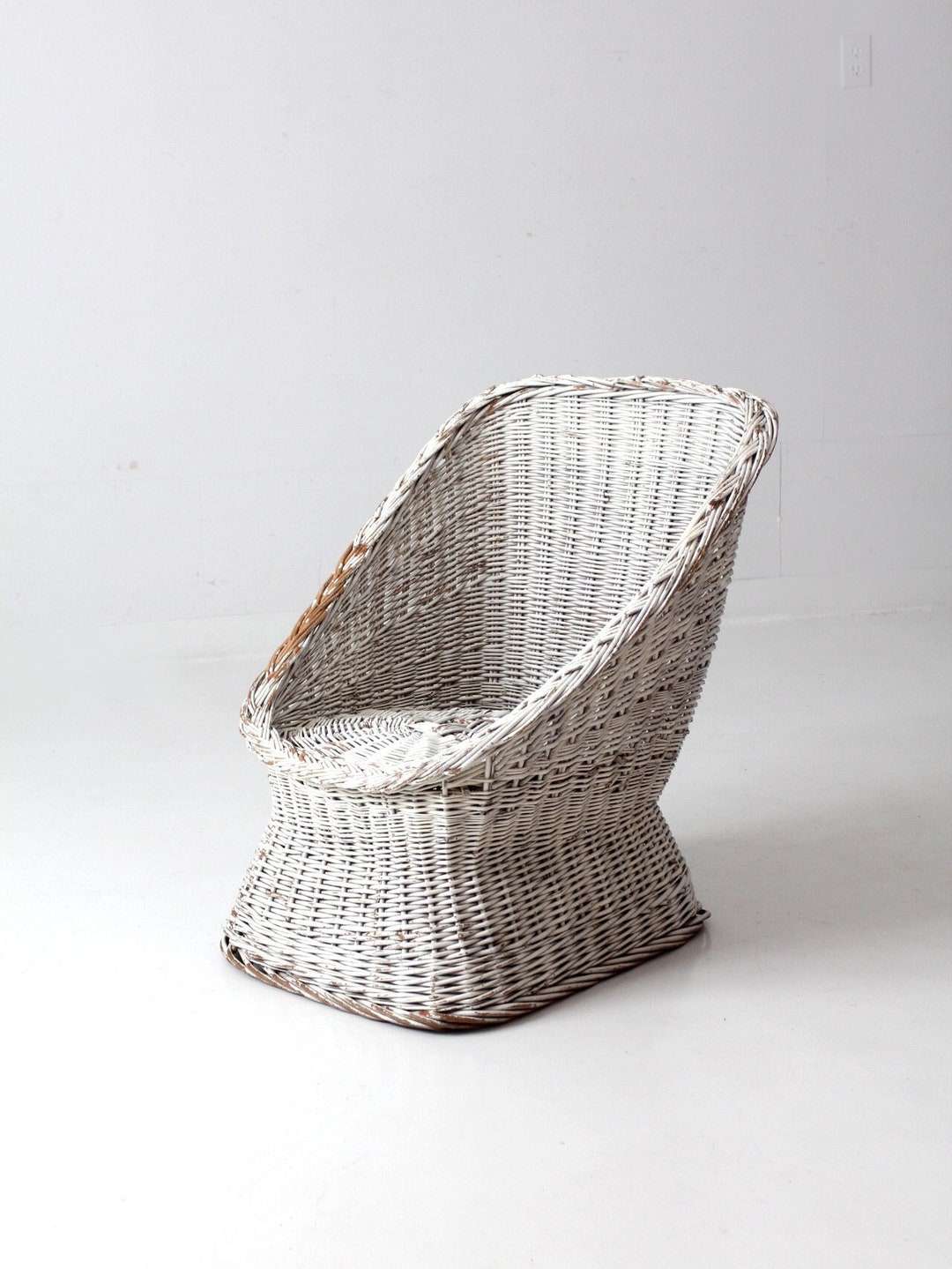 Vintage White Wicker Bucket Chair - Etsy