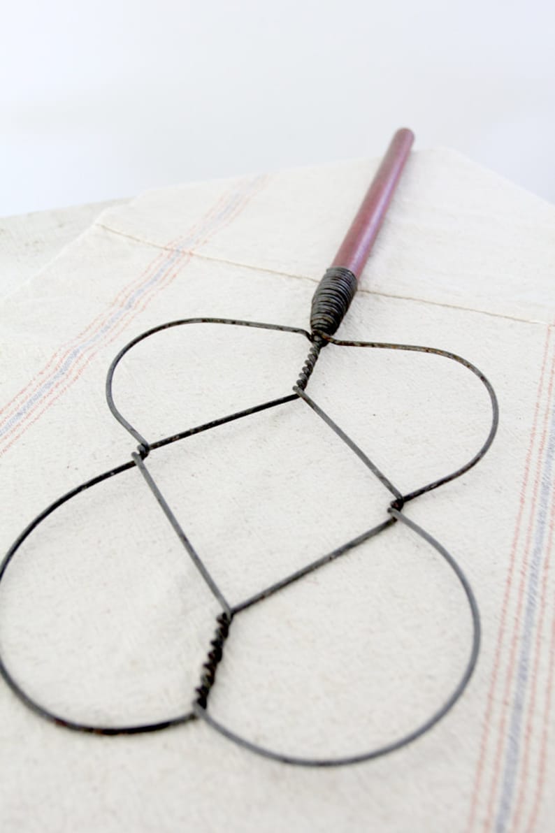 Antique Rug Beater, the Batwing Beater, Farmhouse Decor - Etsy