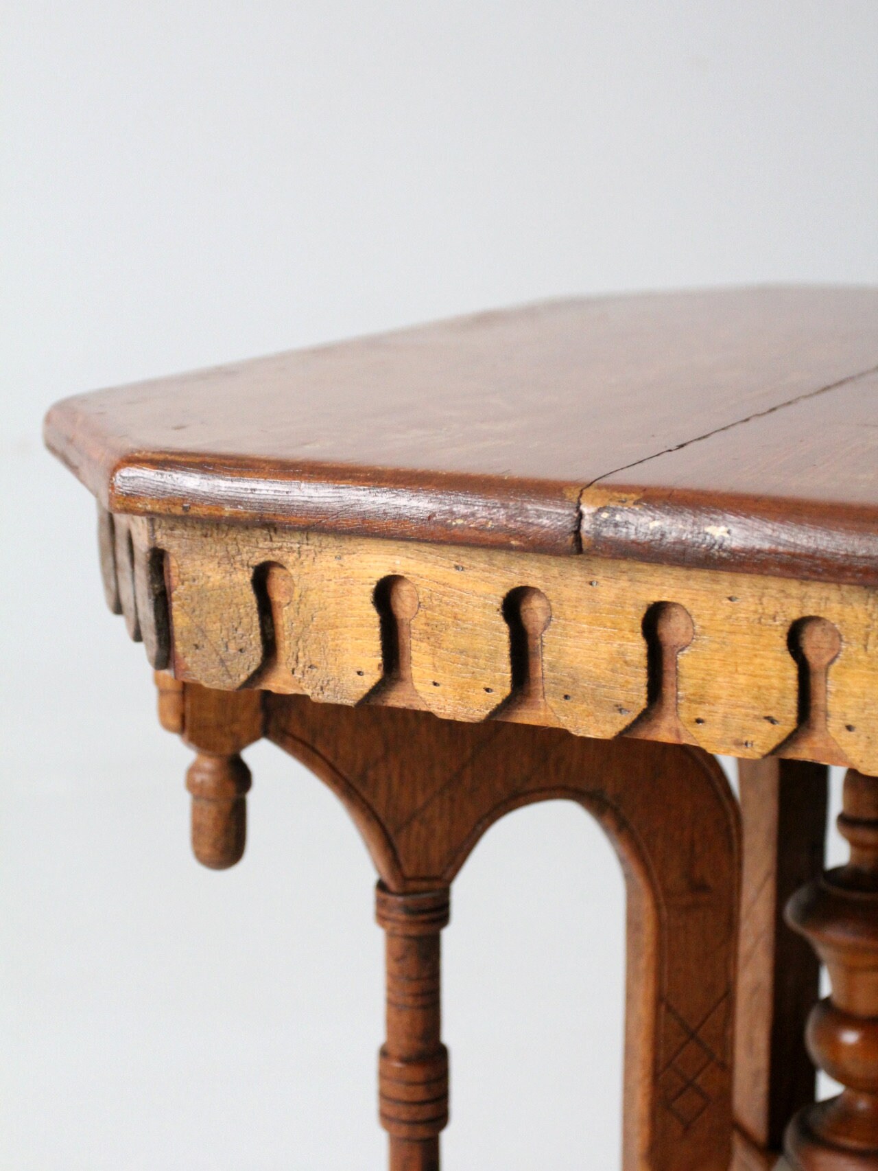 Antique Victorian Parlor Table - Etsy