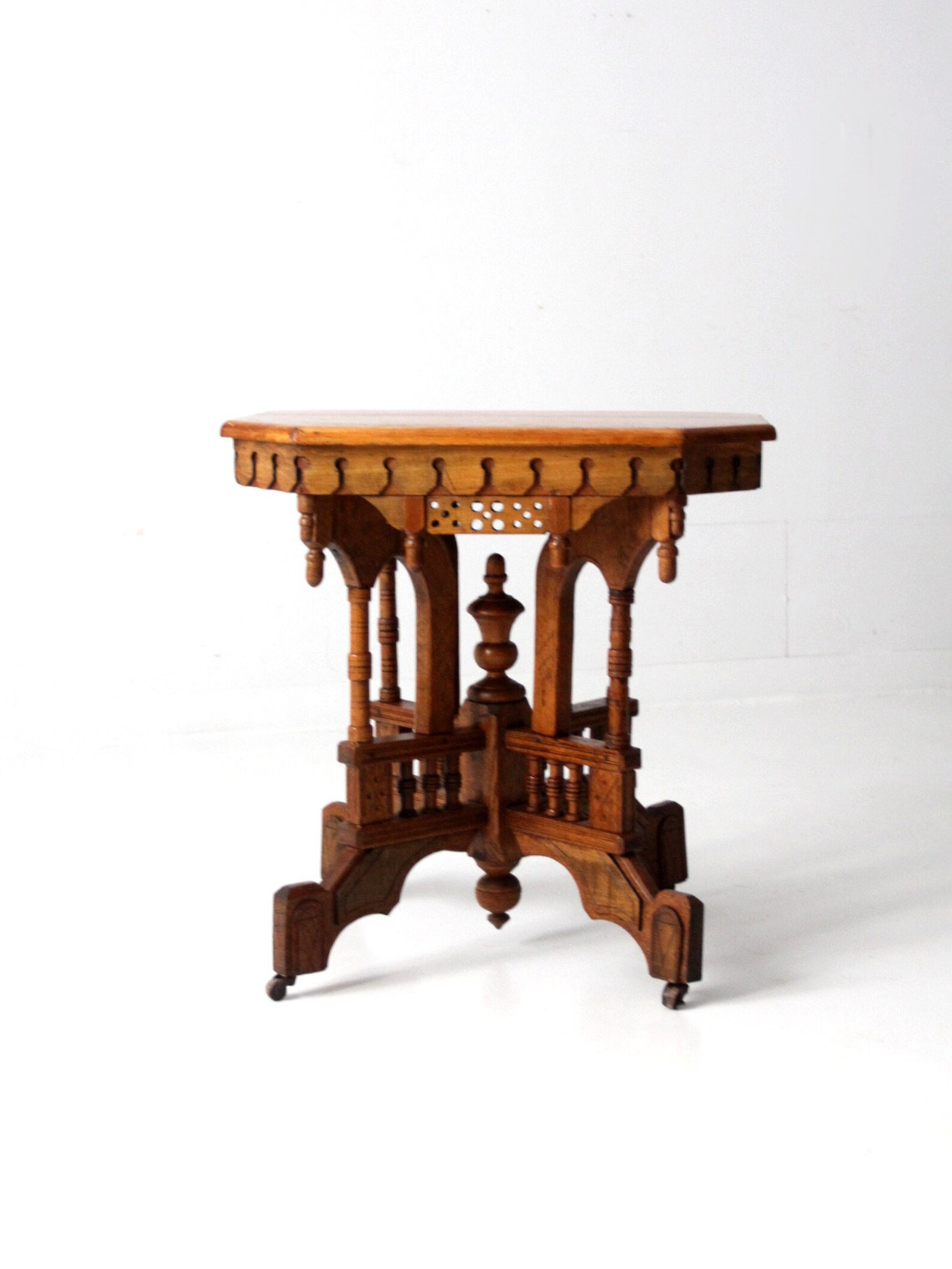 Antique Victorian Parlor Table - Etsy