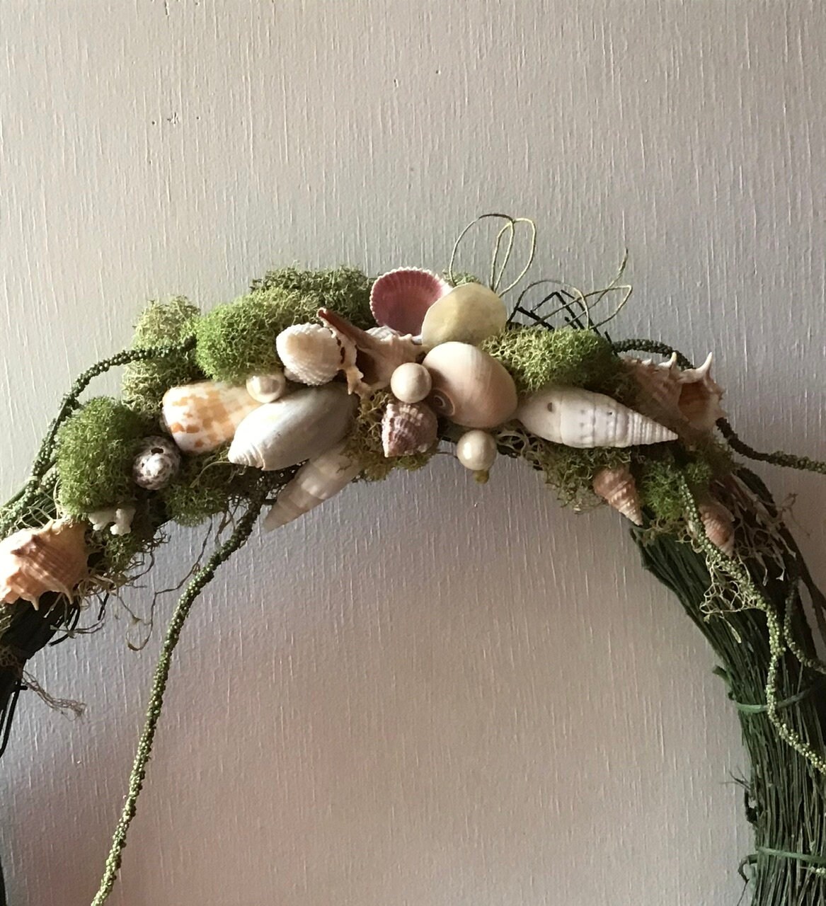 Mermaid's Garden Small Seashell Wreath, Beachy Wedding, Seashell Decor ...