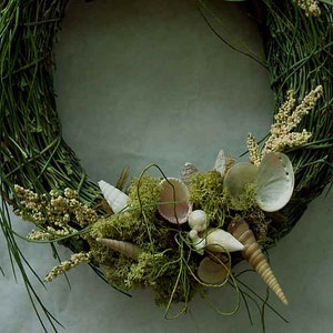 Mermaid's Garden Small Seashell Wreath Beachy Wedding | Etsy