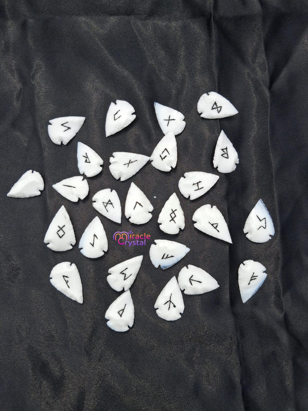 White Jade Arrowhead Rune Set, Hand Carved Elder Futhark, 25 Pcs - Etsy UK