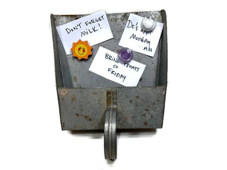 Vintage Dust Pan for Repurposing as Memo Board Christmas - Etsy