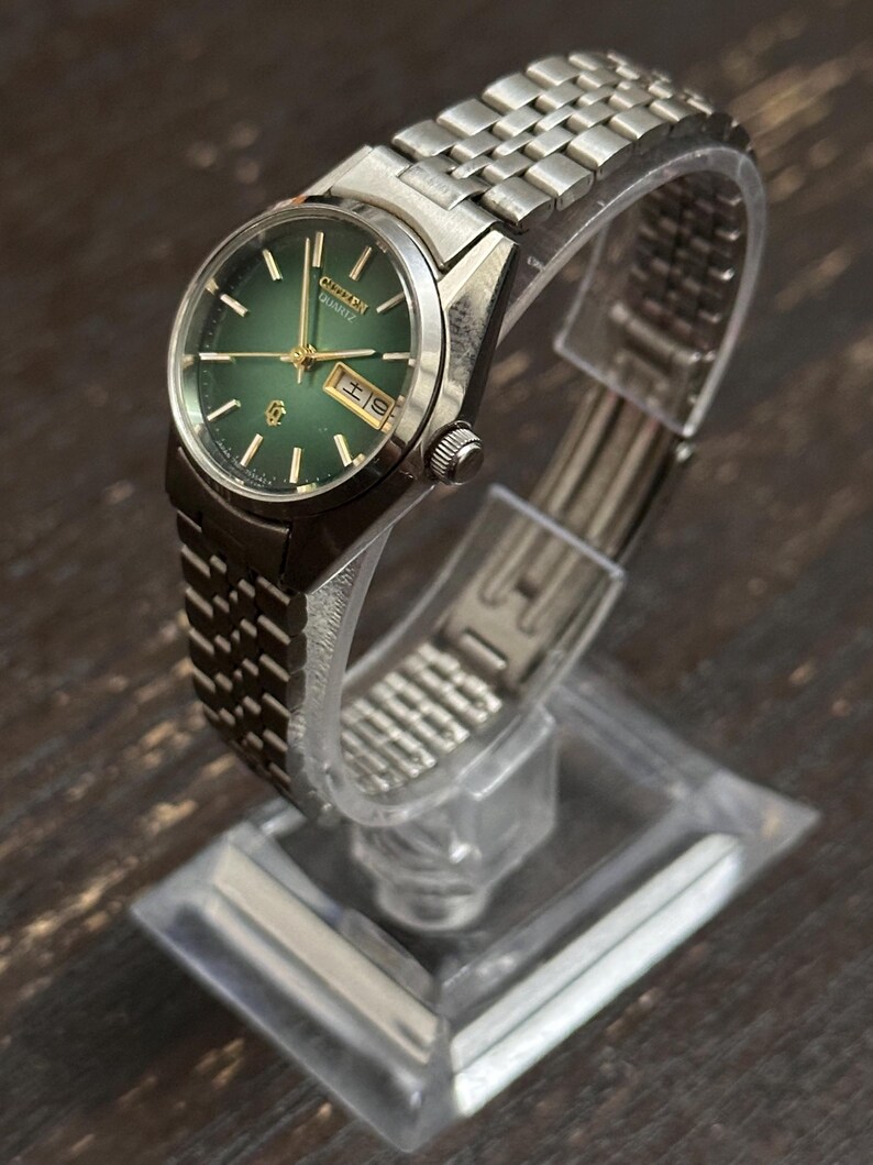 Vintage Citizen Quartz Watch 1976 | Green Sunburst Dial | Day Date ...