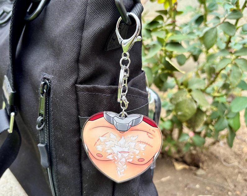 Strade & Ren Chest Keychain (YKMET / BTD) - Etsy