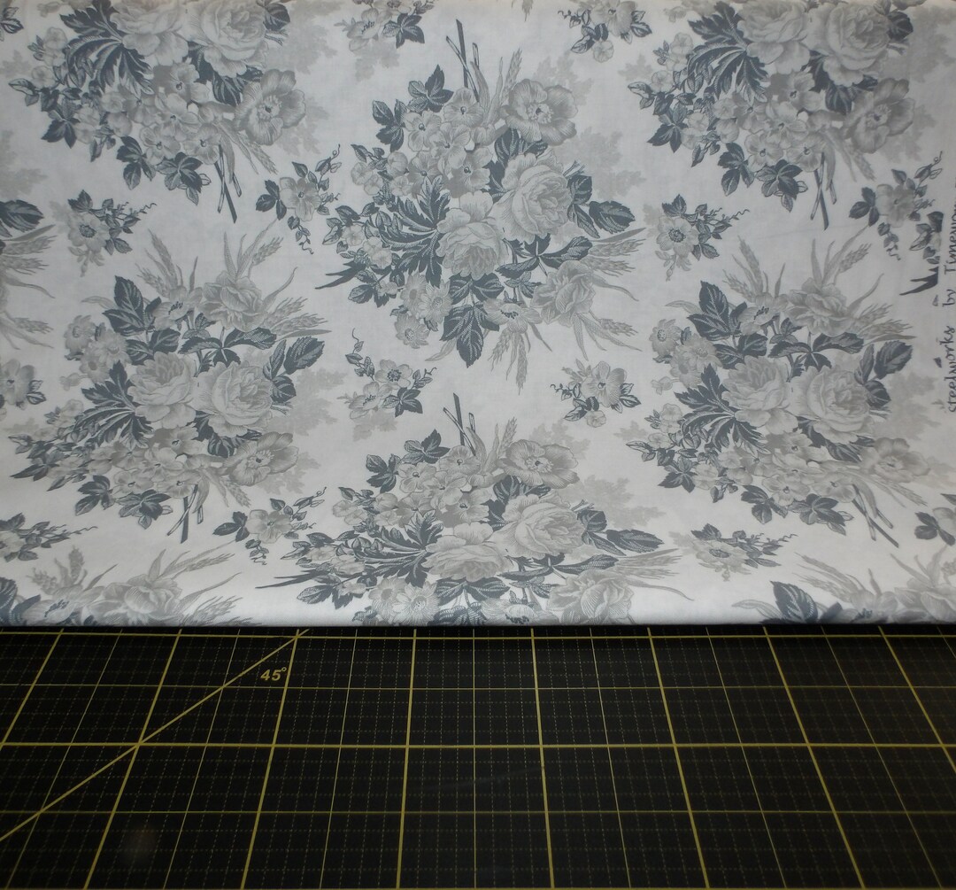 Marcus Fabrics. Steelworks. Purlin Cream - Low Volume Floral Bouquet ...