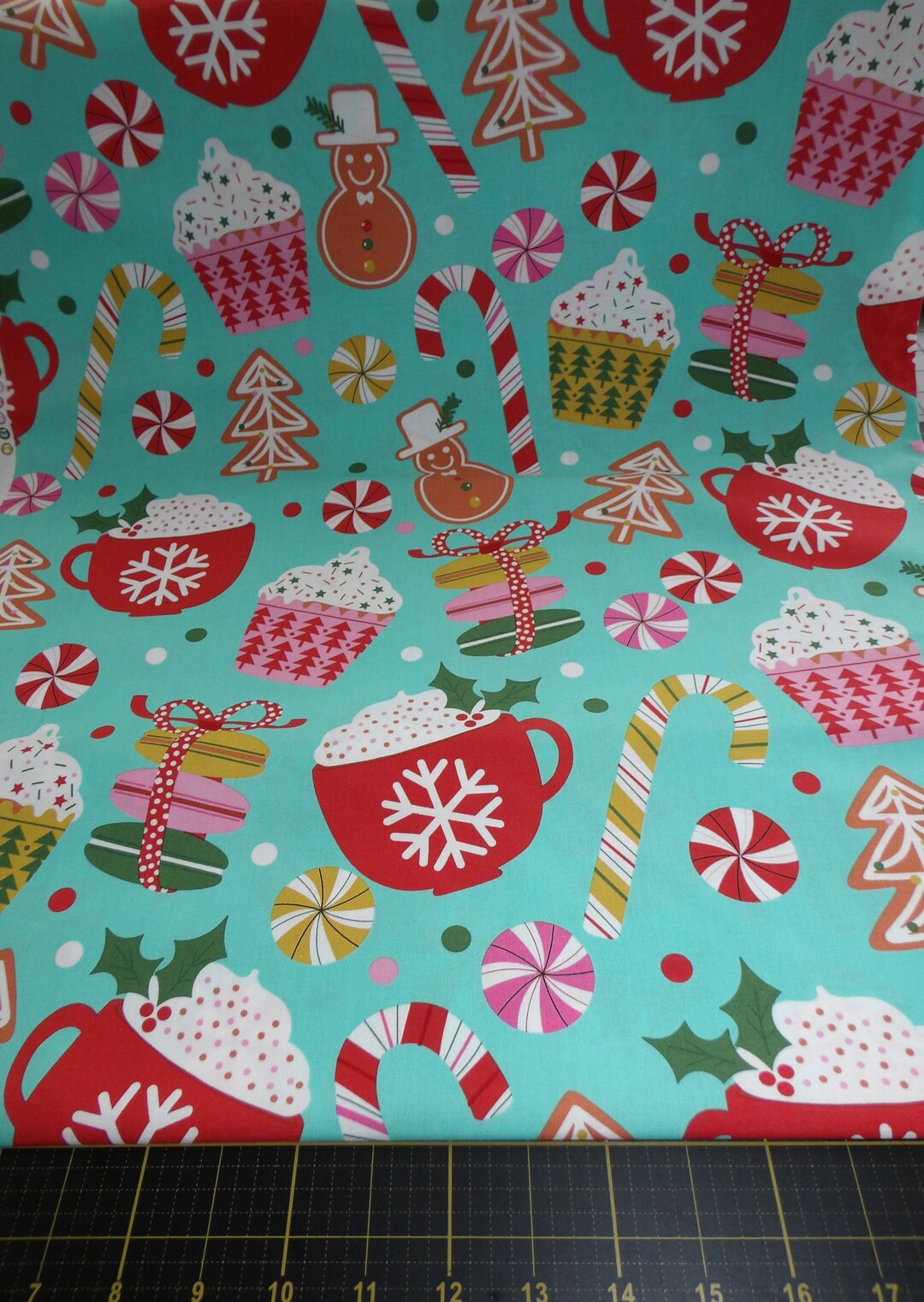 Alexander Henry. Christmas Time. Merry Mugs Wintergreen - Etsy