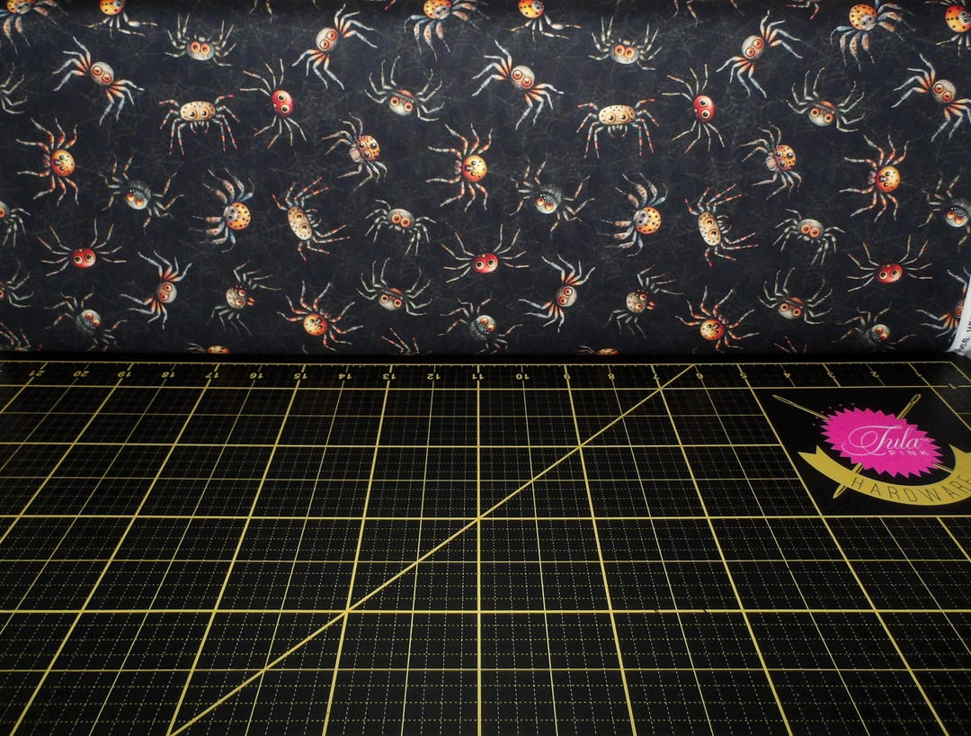 QT Fabrics. Jeepers Creepers. Spiders Black - Etsy