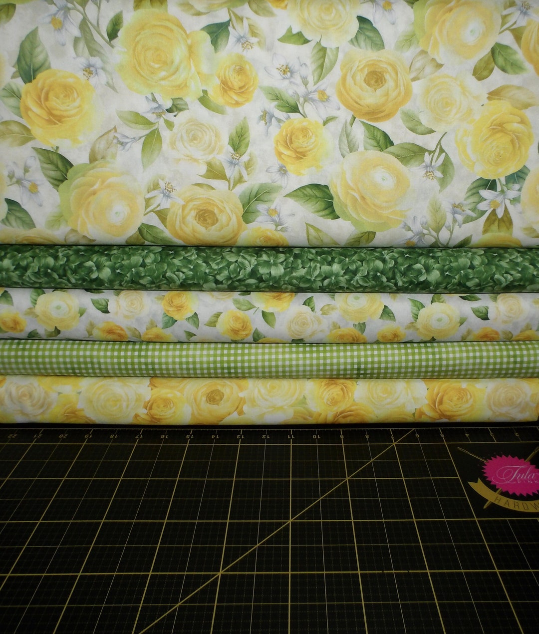 Yellow Rose Bouquet Fat Quarter Bundle 5 Piece Yellow Rose Bouquet FQ ...