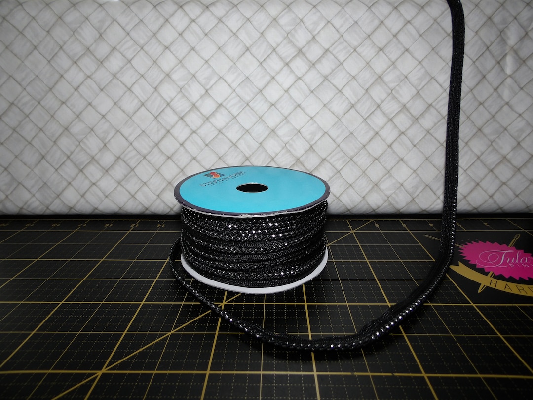 Twisted Cord Piping With Lip Black/silver - 100% Polyester With Silver ...