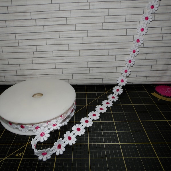 Daisy Trim - Etsy