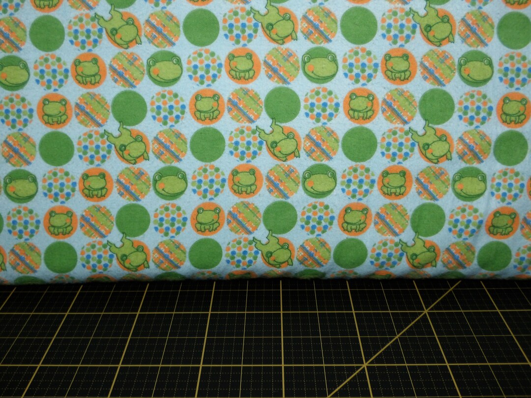 Riley Blake. Alpine Flannel. Frogs Blue - Etsy