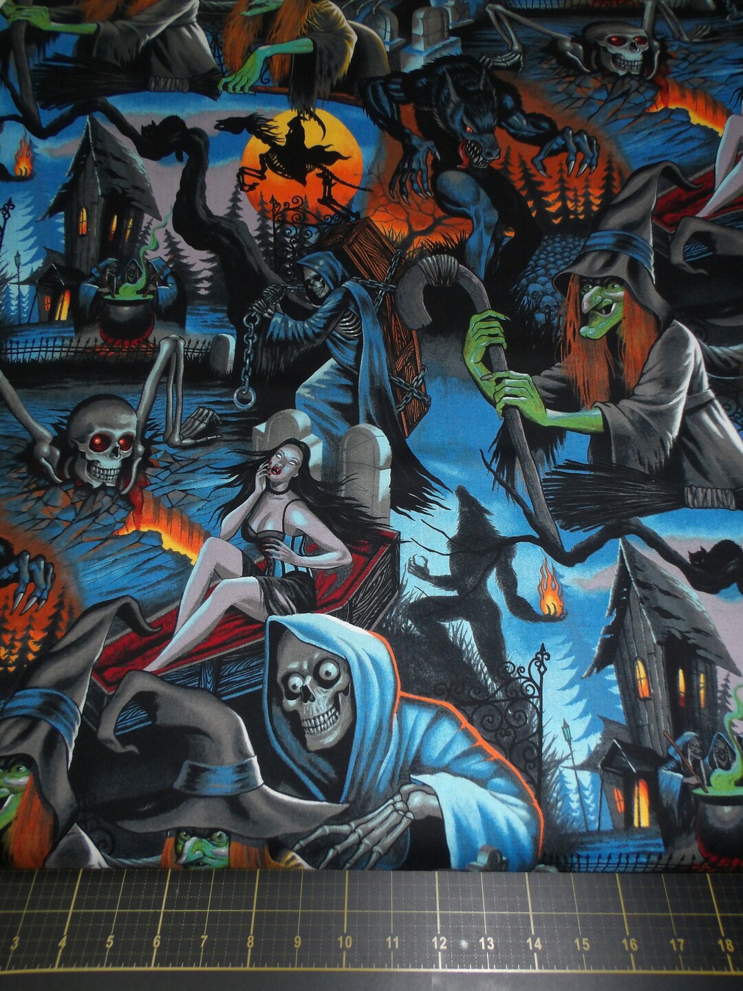 Alexander Henry. Haunted House. A Hallow Haunting Blue Multi - Etsy