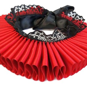Neck Ruff Ruffled Collar Red Queen Satin and Black Lace Elizabethan ...
