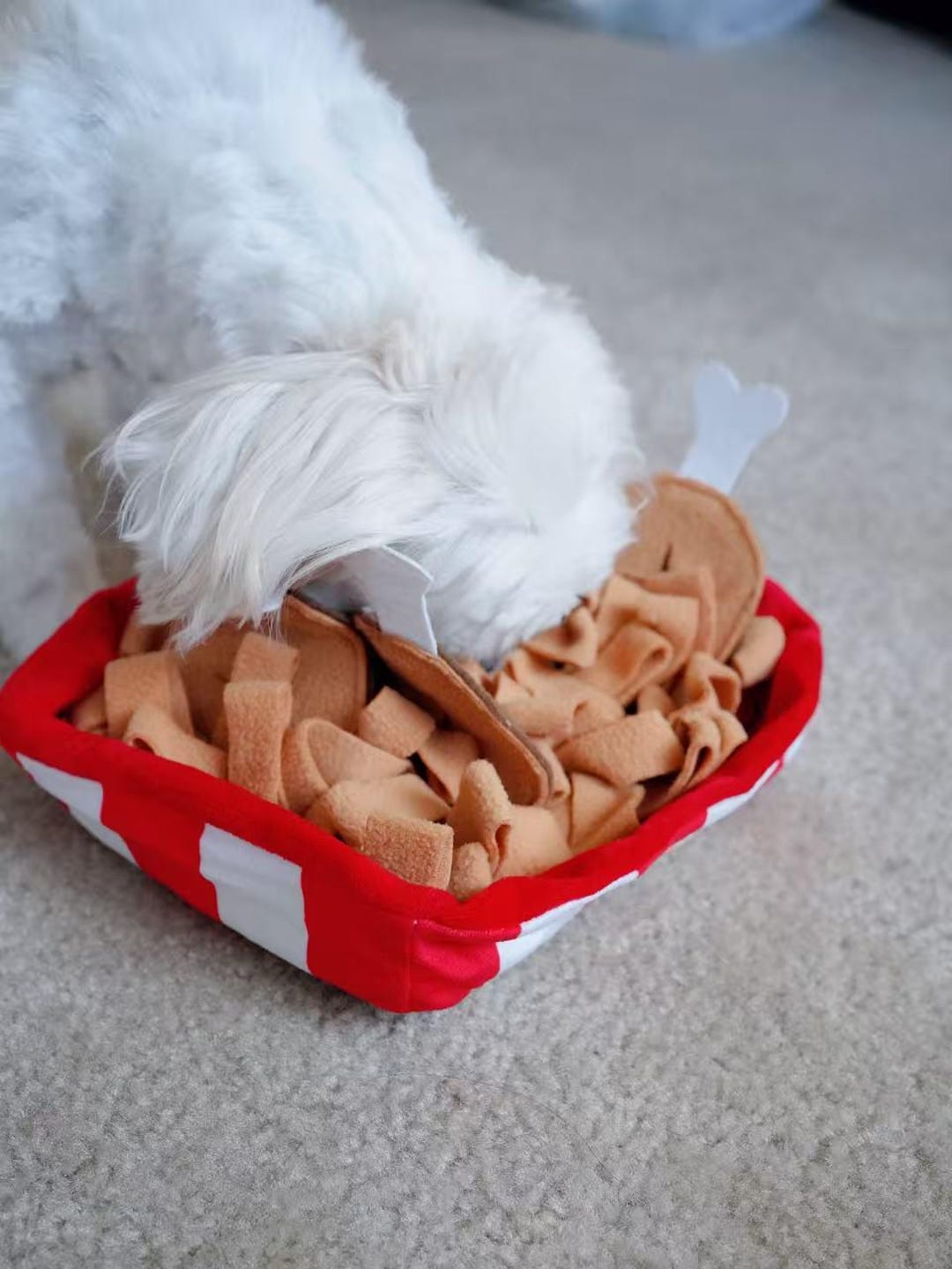 Fun Chicken Drumstick Snuffle Mat for Engaging Pet Foraging ...