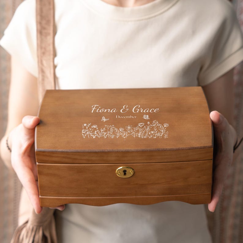 Personalized Wooden Jewelry Box, Engraved Floral Name Jewelry Organizer ...