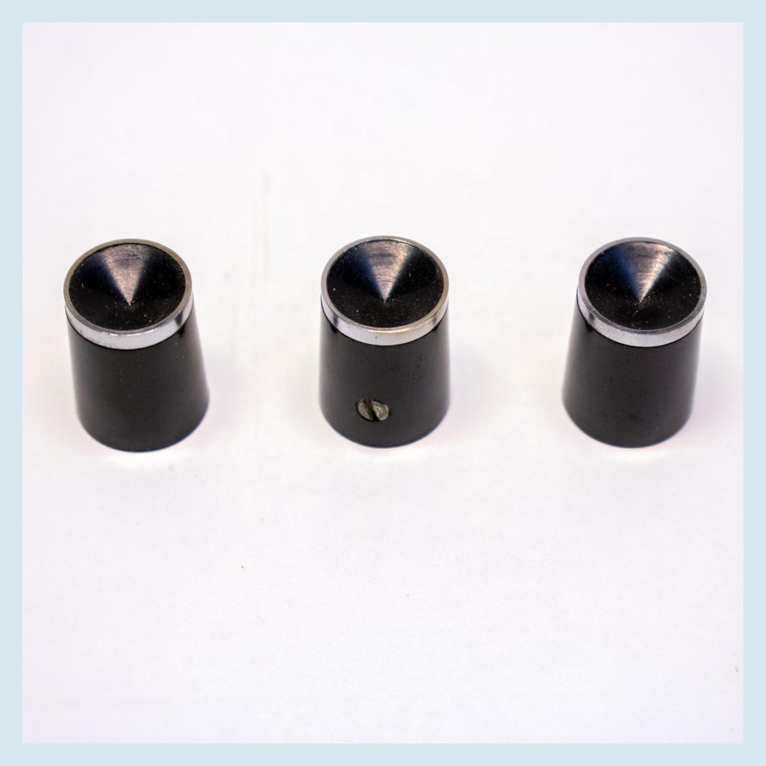Vintage Audio Equipment Knobs - 1/4 Inch Shaft With Setscrew - Set of 3 ...