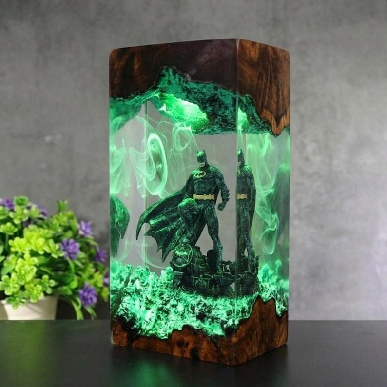 Batman Resin Lamp, Dark Knight Epoxy Night Light, DC Comics Diorama ...