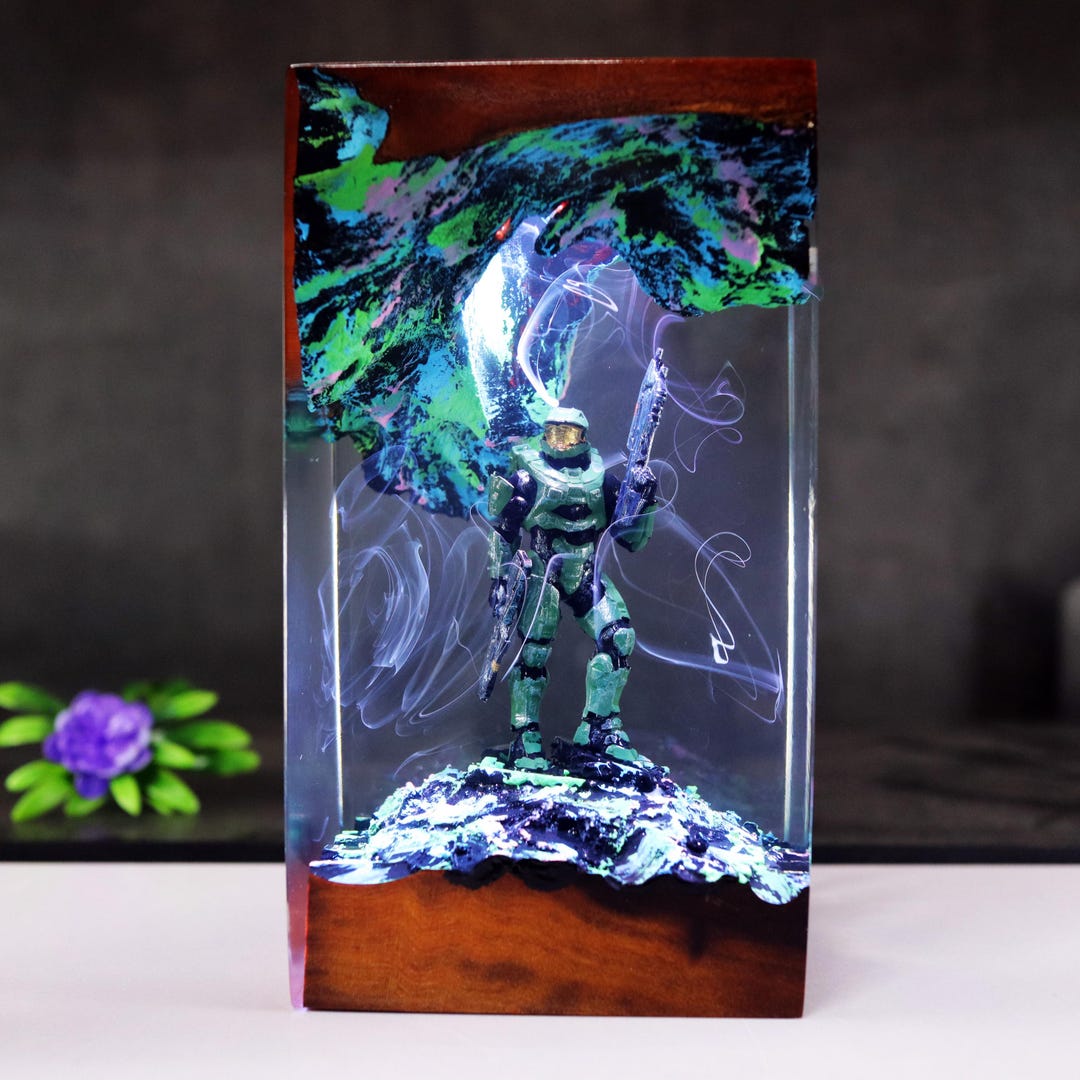 Custom Halo Resin Night Light, Halo the Master Chief Collection Figure ...