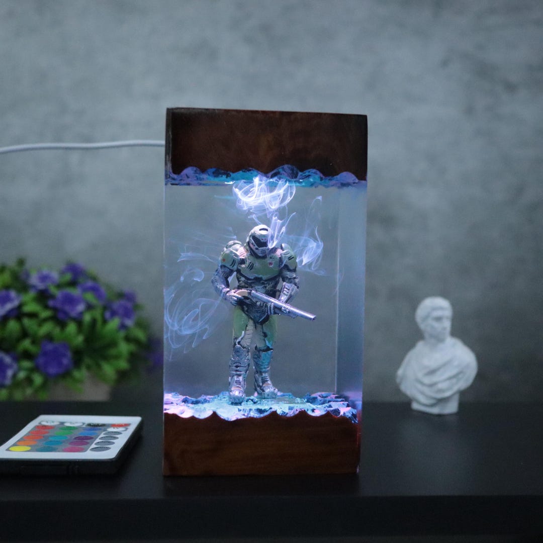 Diorama Doom Slayer Figure Night Light, Doomguy Figure Gift, Custom ...