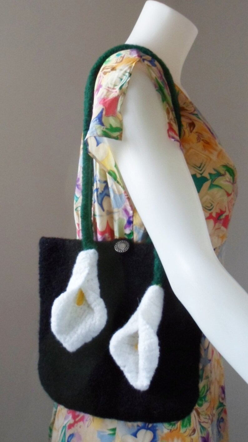 Crochet Pattern Calla Lily Flower Purse or Lariat With Optional Felting ...