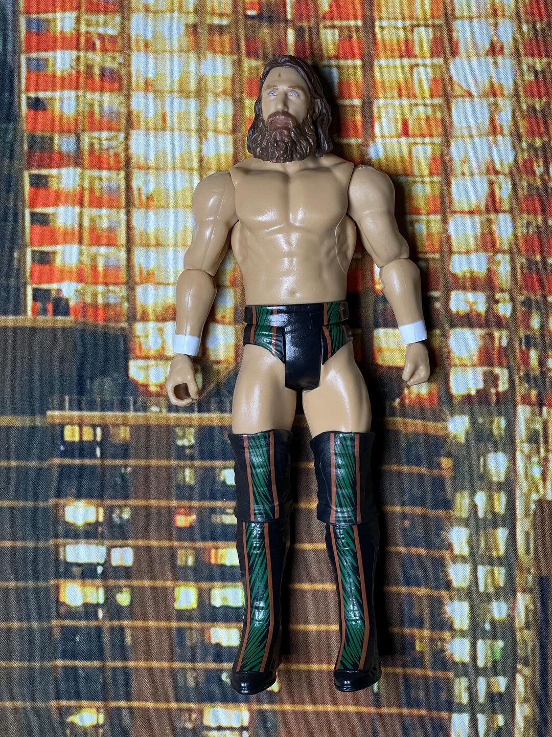 WWE Daniel Bryan Action Figure – Beard Look, Green & Black Gear ...