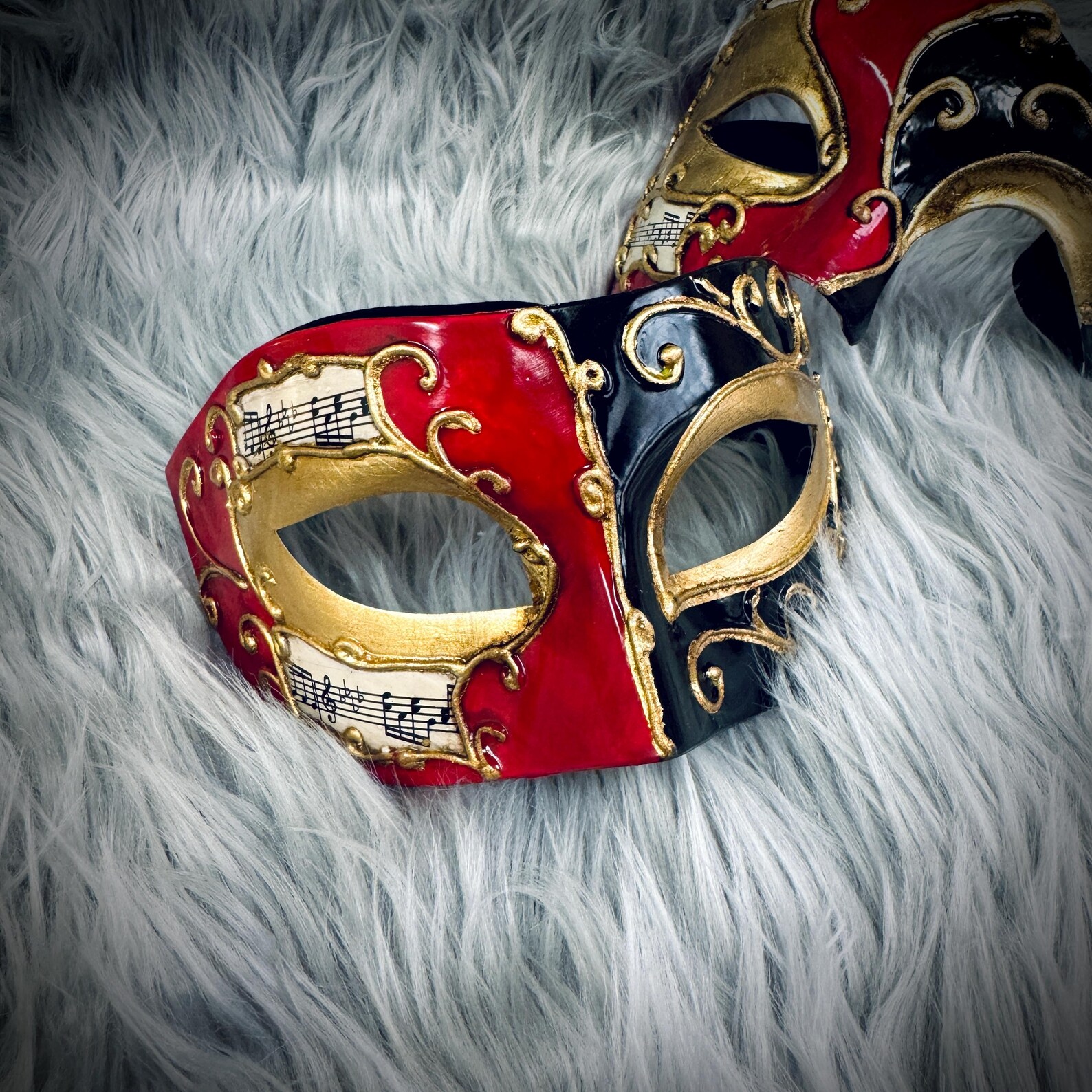 Men's Black & Red Phantom of the Opera Eye Mask for Mardi Gras ...