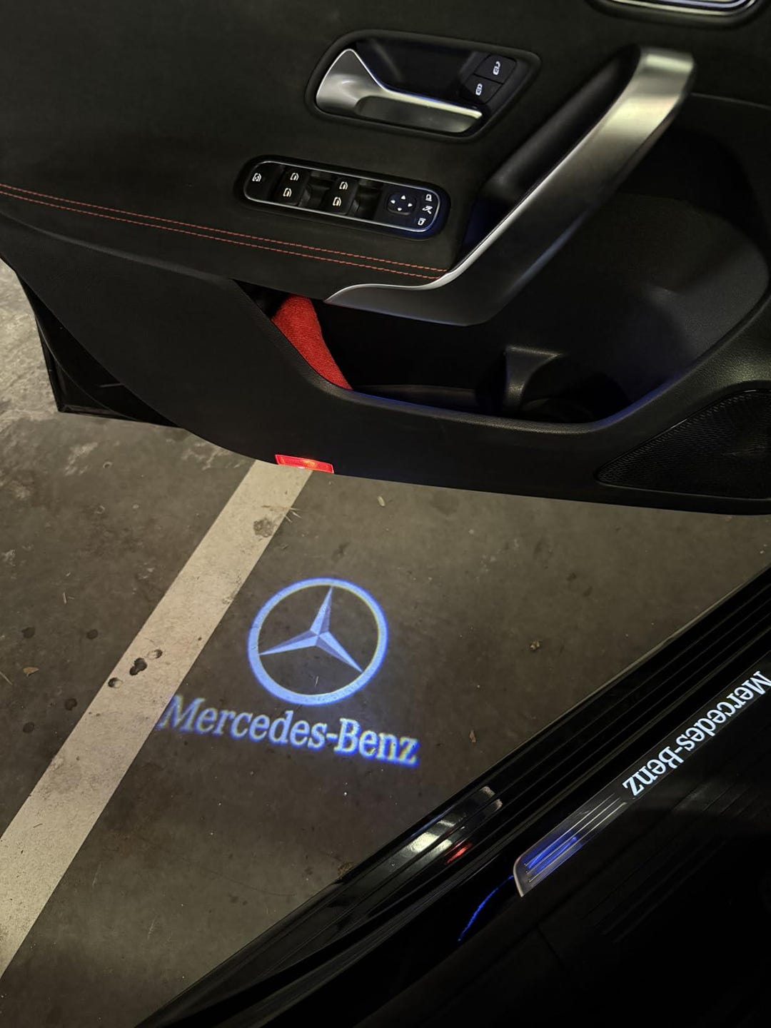 Mercedes LED Door Projectors | Ultra HD Illuminated Logo | Car Welcome ...