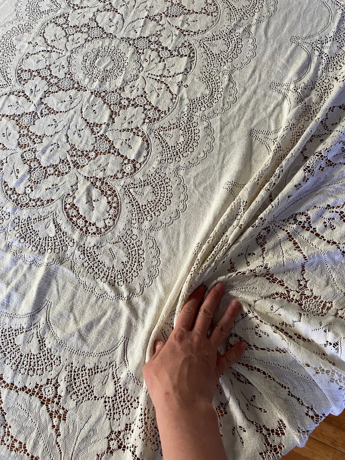 Quaker Lace Tablecloth, Vintage Lace Tablecloth, Scranton Lace ...