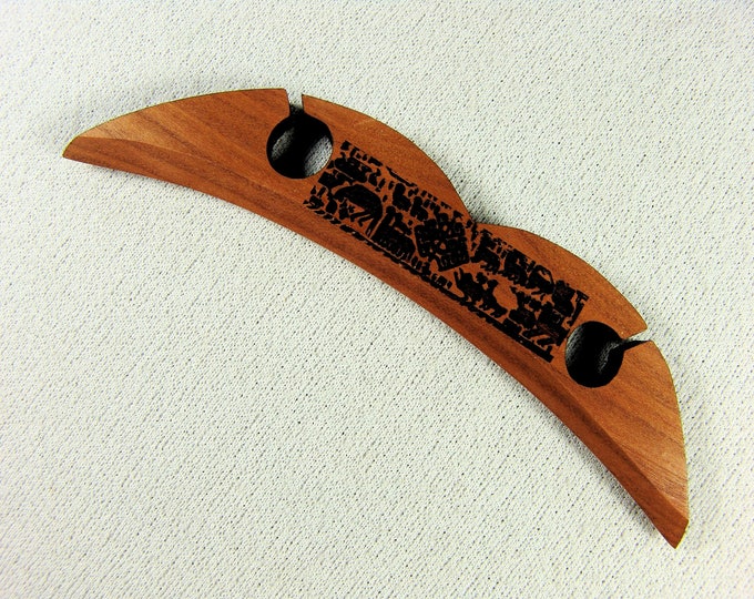 A Short Sword Form Shuttle for Traditional Scandinavian Tape Weaving ...
